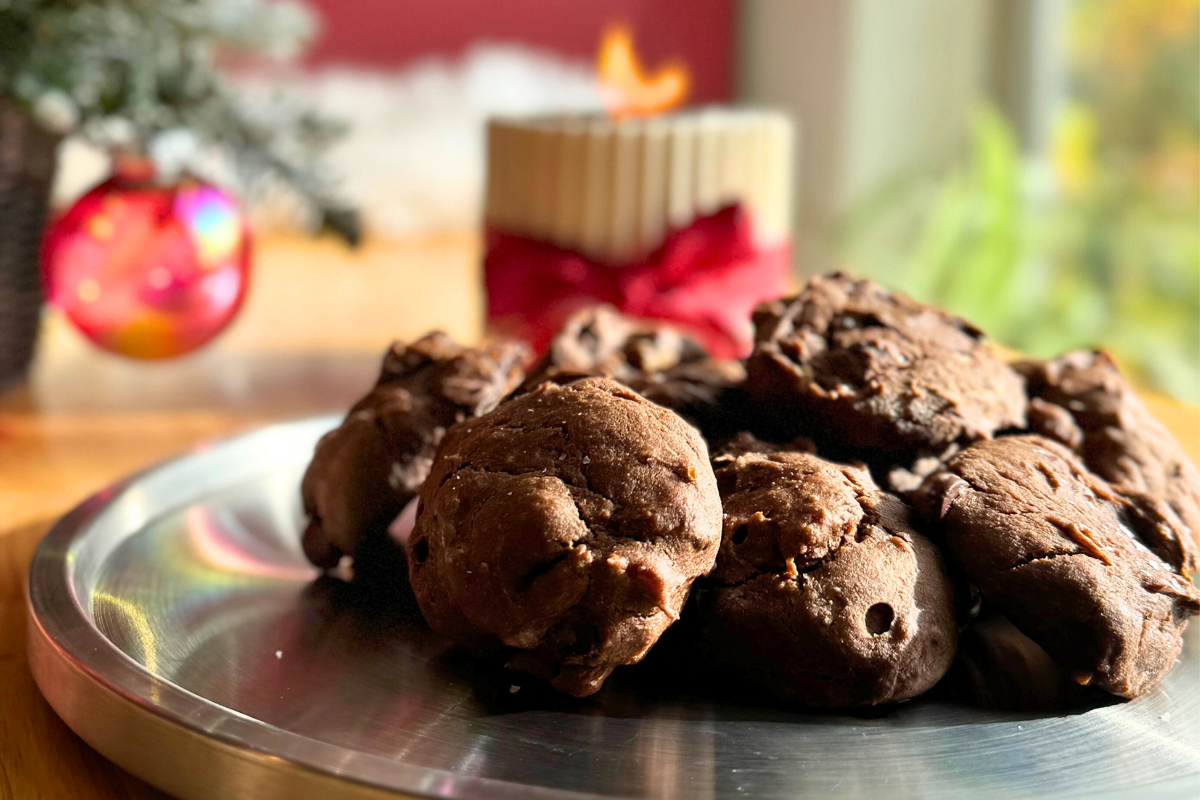 Hormone Balancing Hot Chocolate Cookies – Alchemy Organics